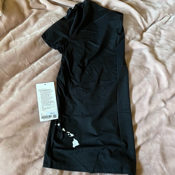 lululemon athletica | Shirts | Nwt Lululemon The Fundamental T Hawaii ...